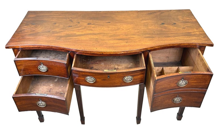 Small Georgian Mahogany Sideboard For Sale at 1stDibs