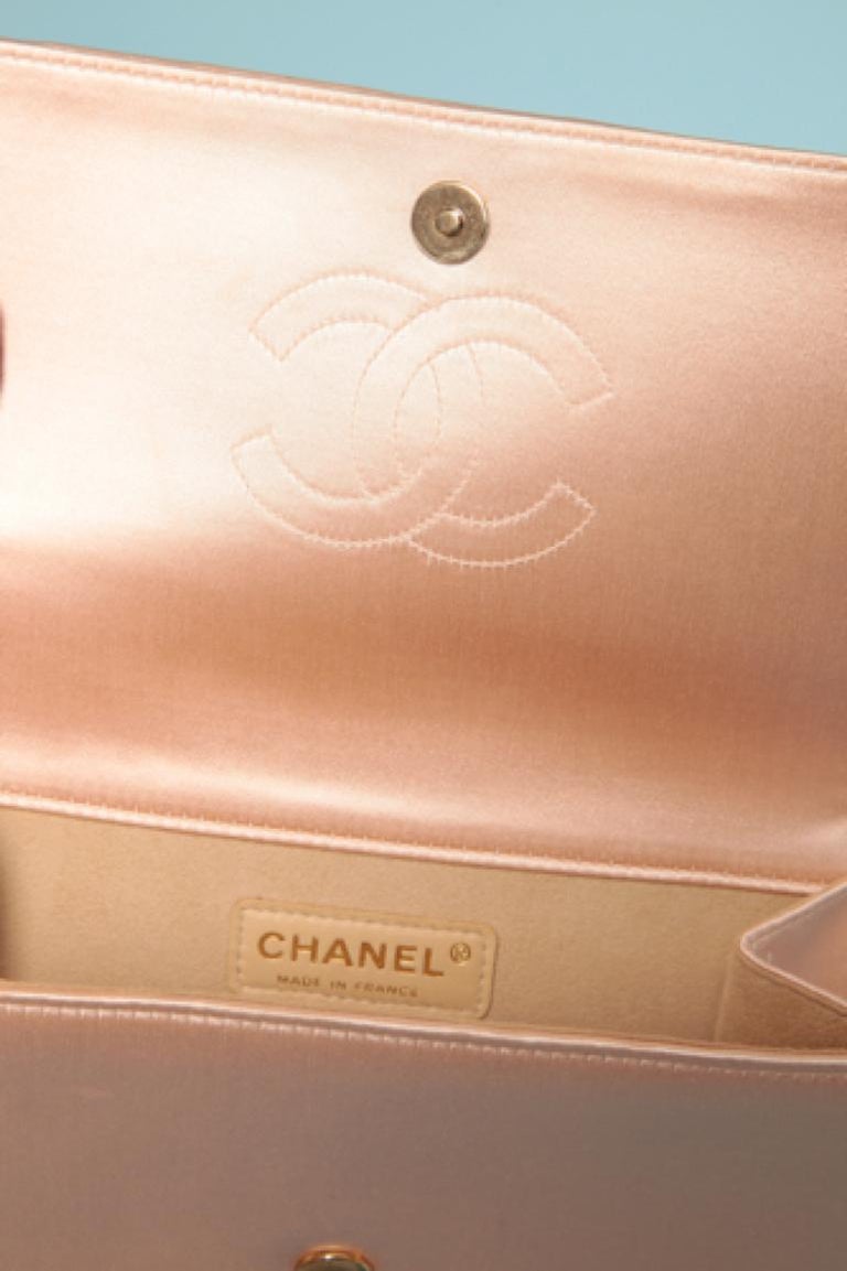 Small glass round beads on pale pink satin base clutch Chanel ...