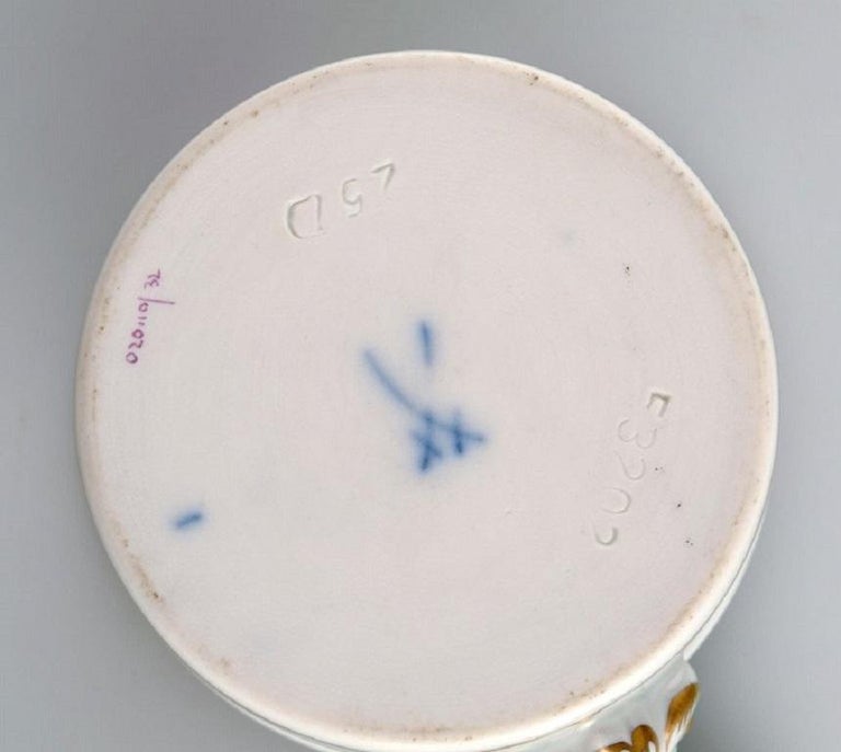 Small Meissen Pink Rose Lidded Tureen in Hand-Painted Porcelain with ...