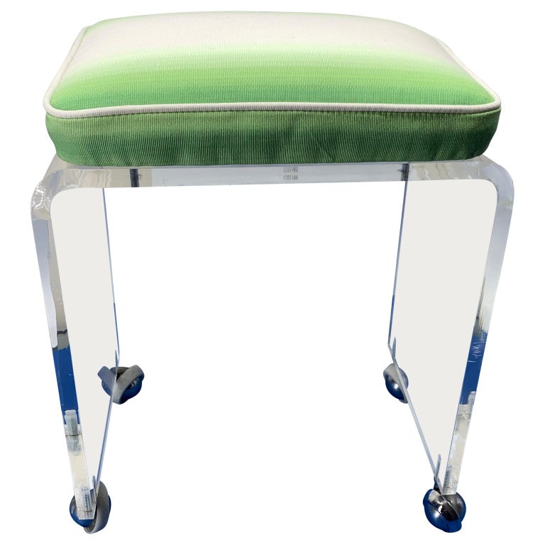 Small Mid-Century Modern Waterfall Lucite Stool Or Bench On Wheels at ...