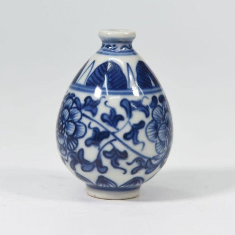 Small Miniature Blue and White Chinese Vase For Sale at 1stDibs