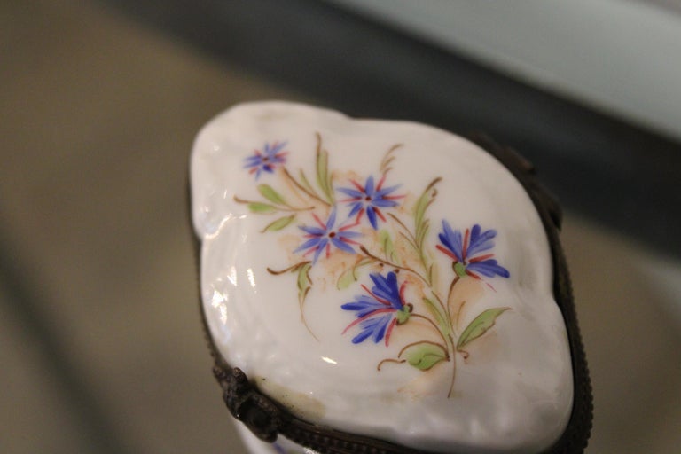 Small Porcelain Box For Sale at 1stDibs