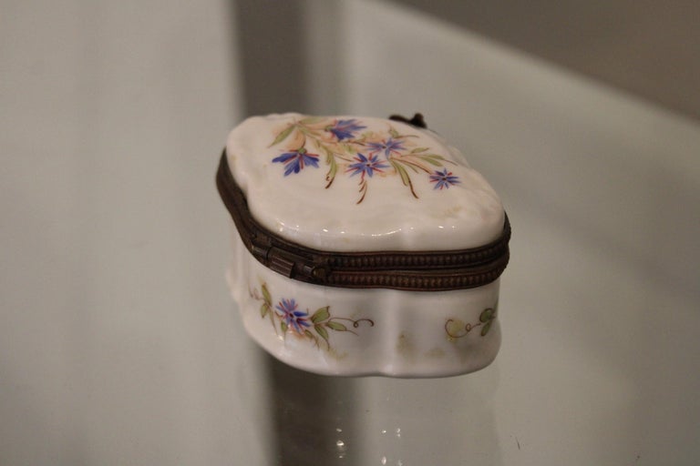 Small Porcelain Box For Sale at 1stDibs