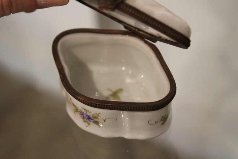 Small Porcelain Box For Sale at 1stDibs