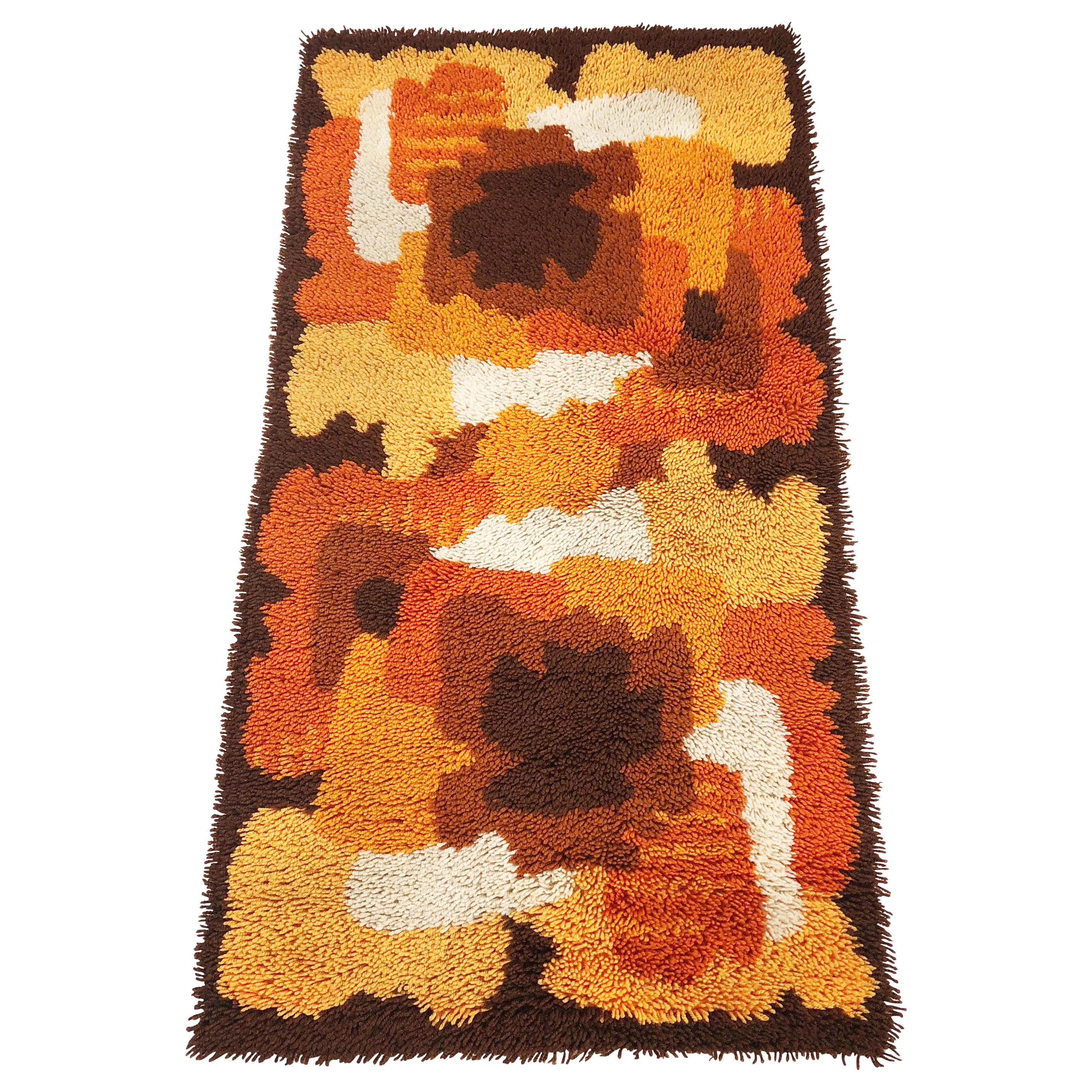 Vintage Pop Art Rug Flower Power, 1970s Modernist Mid-Century at 1stdibs