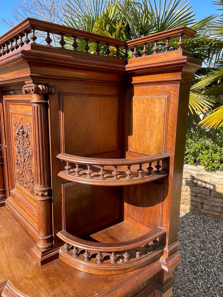 Small Renaissance Style Walnut Buffet, 19th century For Sale at 1stDibs