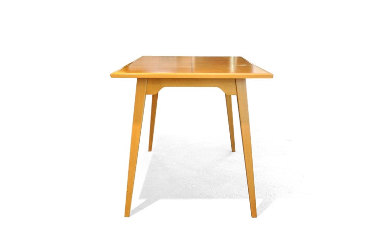 Small Swiss Modernist Dining Table by Hans Bellmann and Horgen Glarus ...