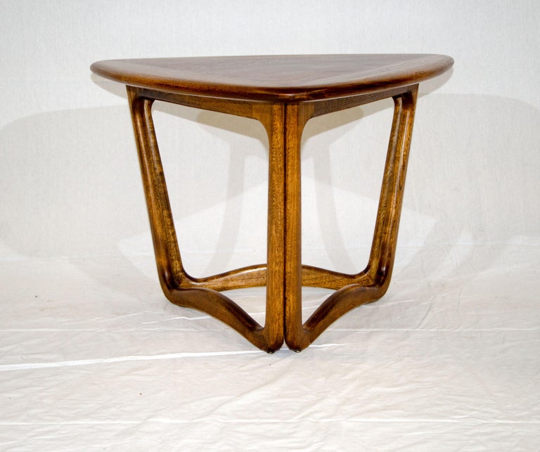 Small Triangular Occasional or End Table by Lane Furniture at 1stDibs
