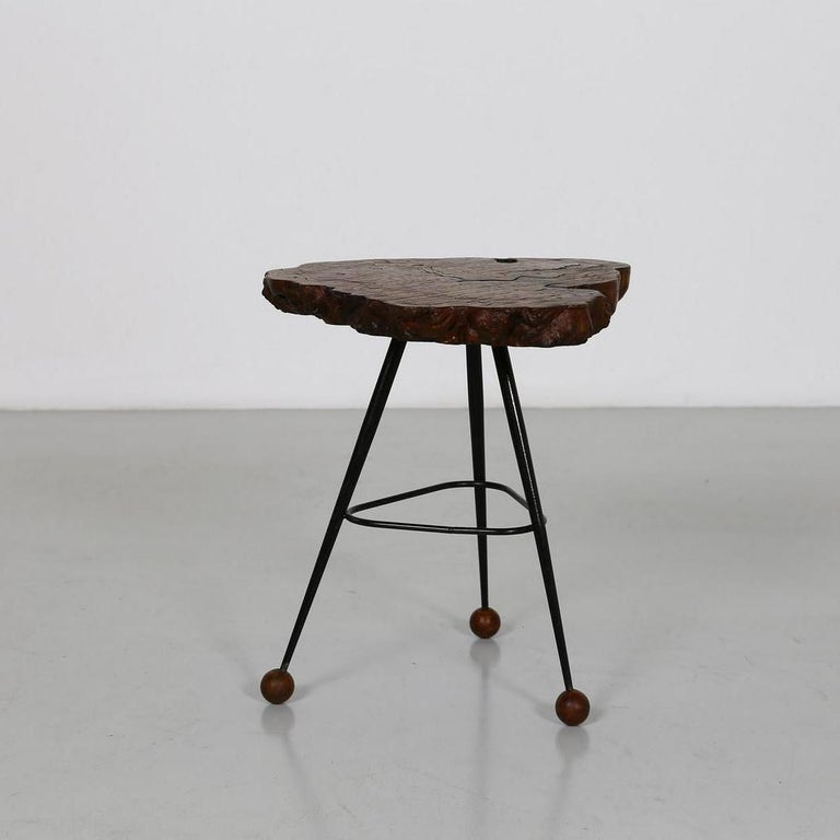 Small Walnut Slab Mid-Century Italian Side Table For Sale at 1stDibs