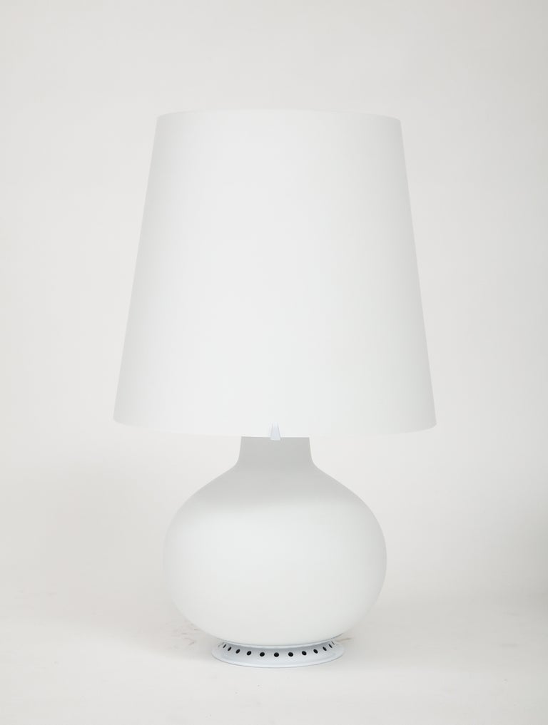 Small White Glass Table Lamps by Max Ingrand for Fontana Arte Model ...