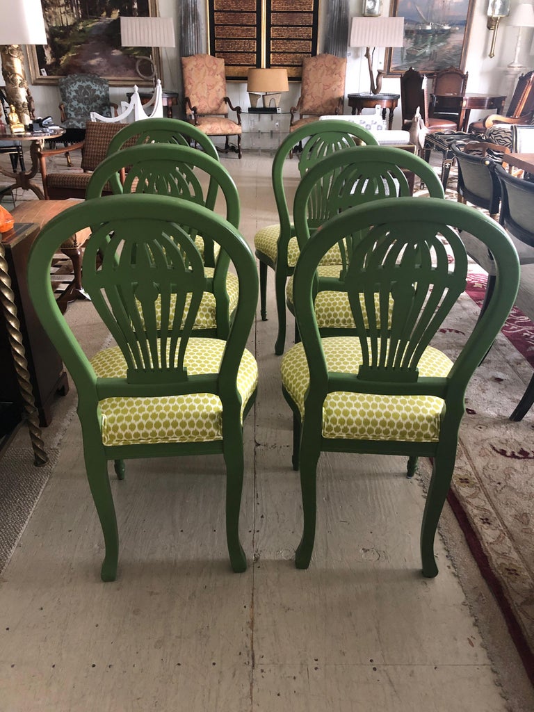 Smashing Set of 6 Green Lacquered Balloon Back Dining Chairs at 1stDibs