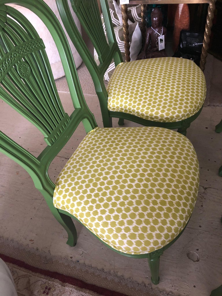 Smashing Set of 6 Green Lacquered Balloon Back Dining Chairs at 1stDibs