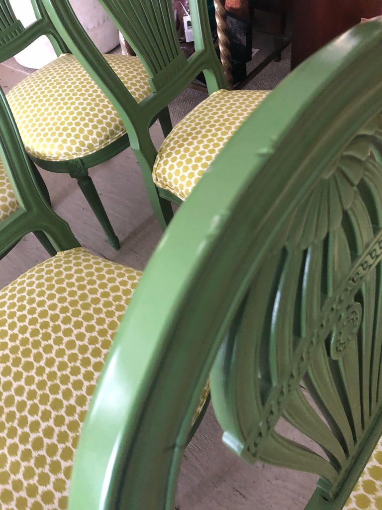 Smashing Set of 6 Green Lacquered Balloon Back Dining Chairs at 1stDibs