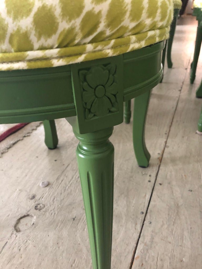 Smashing Set of 6 Green Lacquered Balloon Back Dining Chairs at 1stDibs
