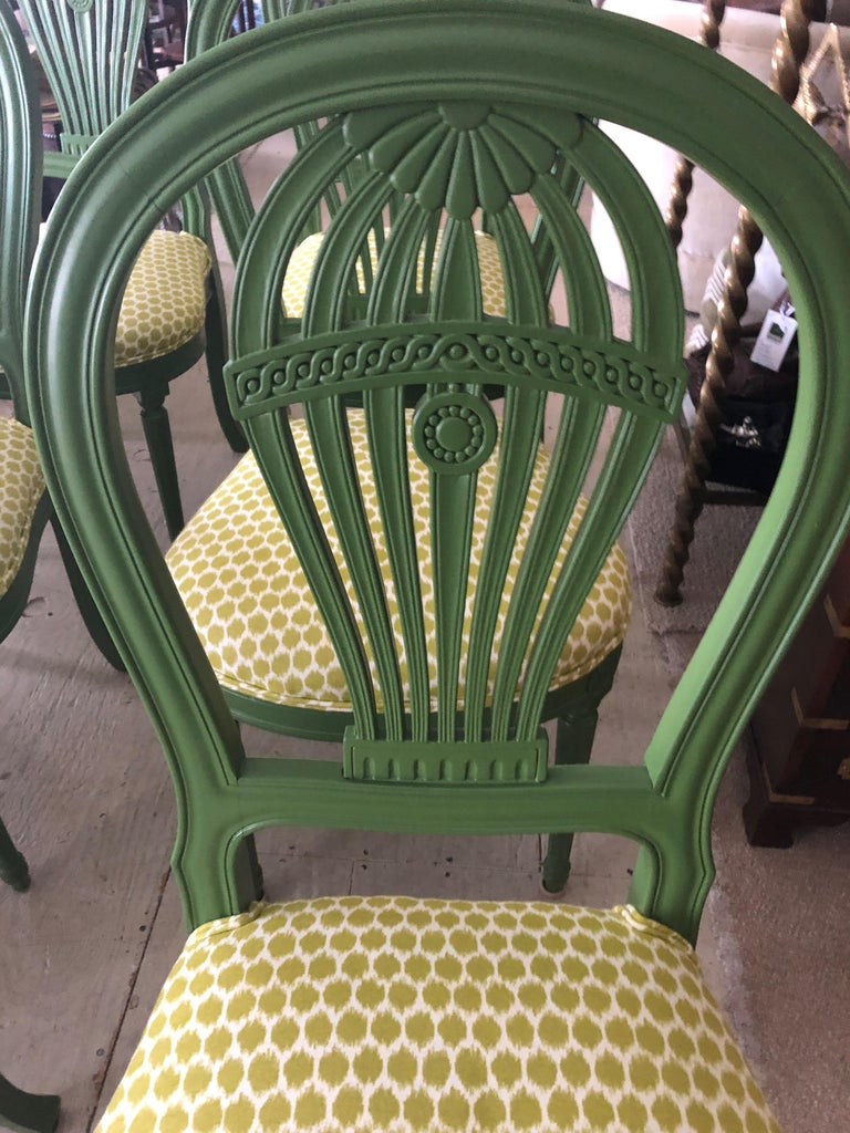 Smashing Set of 6 Green Lacquered Balloon Back Dining Chairs at 1stDibs