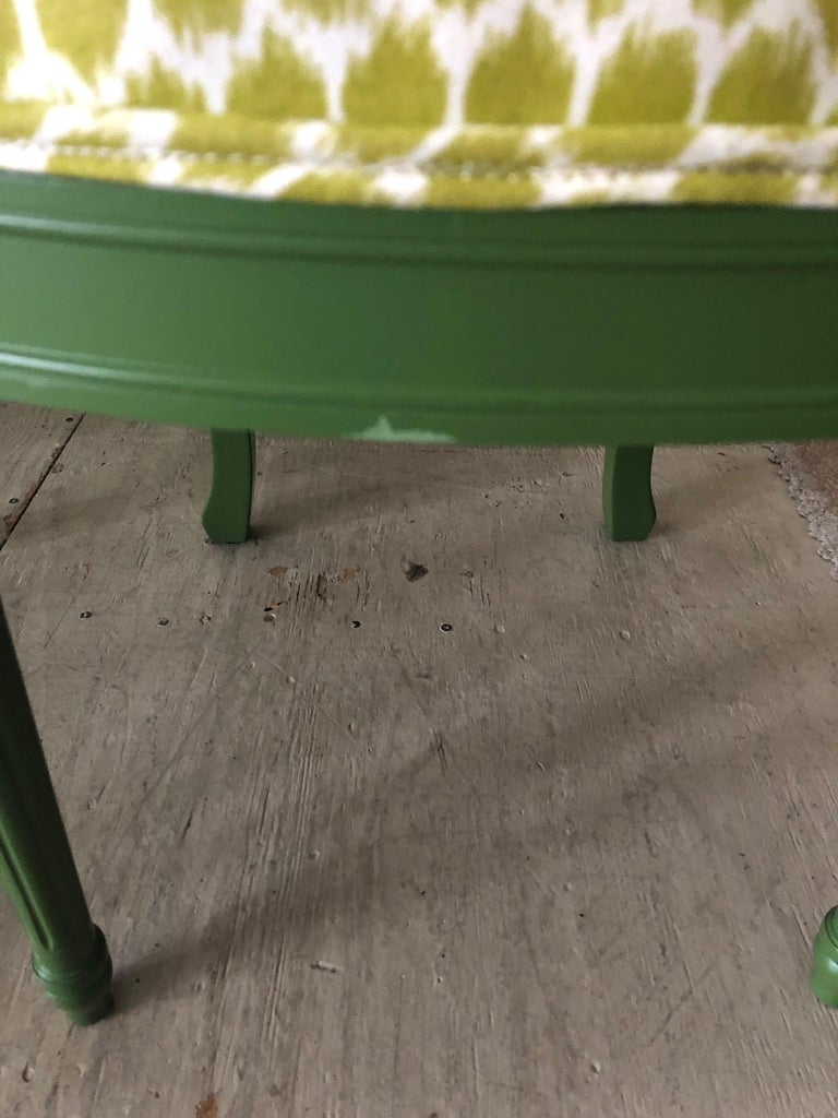 Smashing Set of 6 Green Lacquered Balloon Back Dining Chairs at 1stDibs