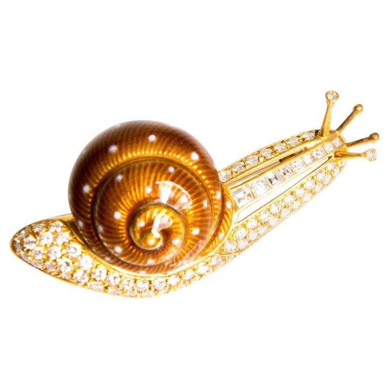 Snail Enamel, Diamond and Yellow Gold Brooch For Sale at 1stDibs