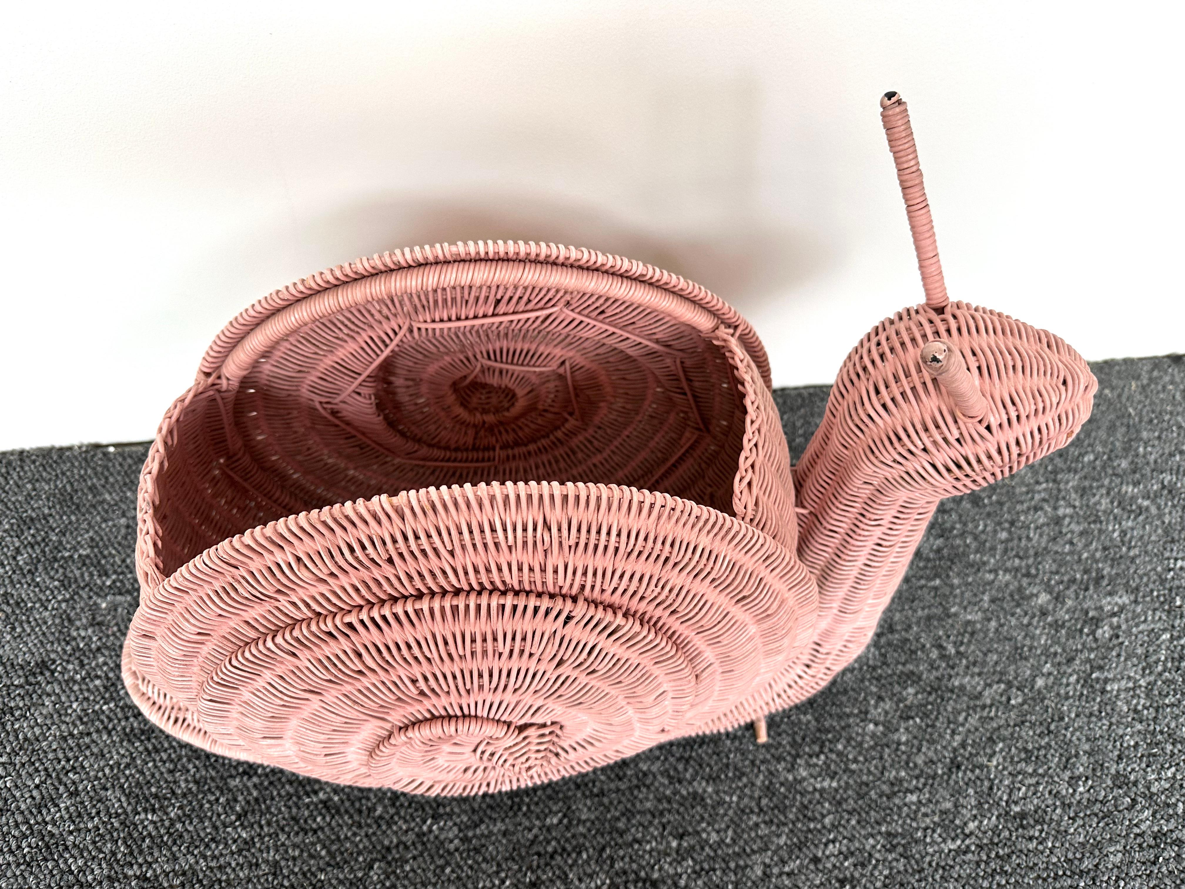 Snail Pink Rattan Magazine Rack, Italy, 1970s For Sale at 1stDibs ...