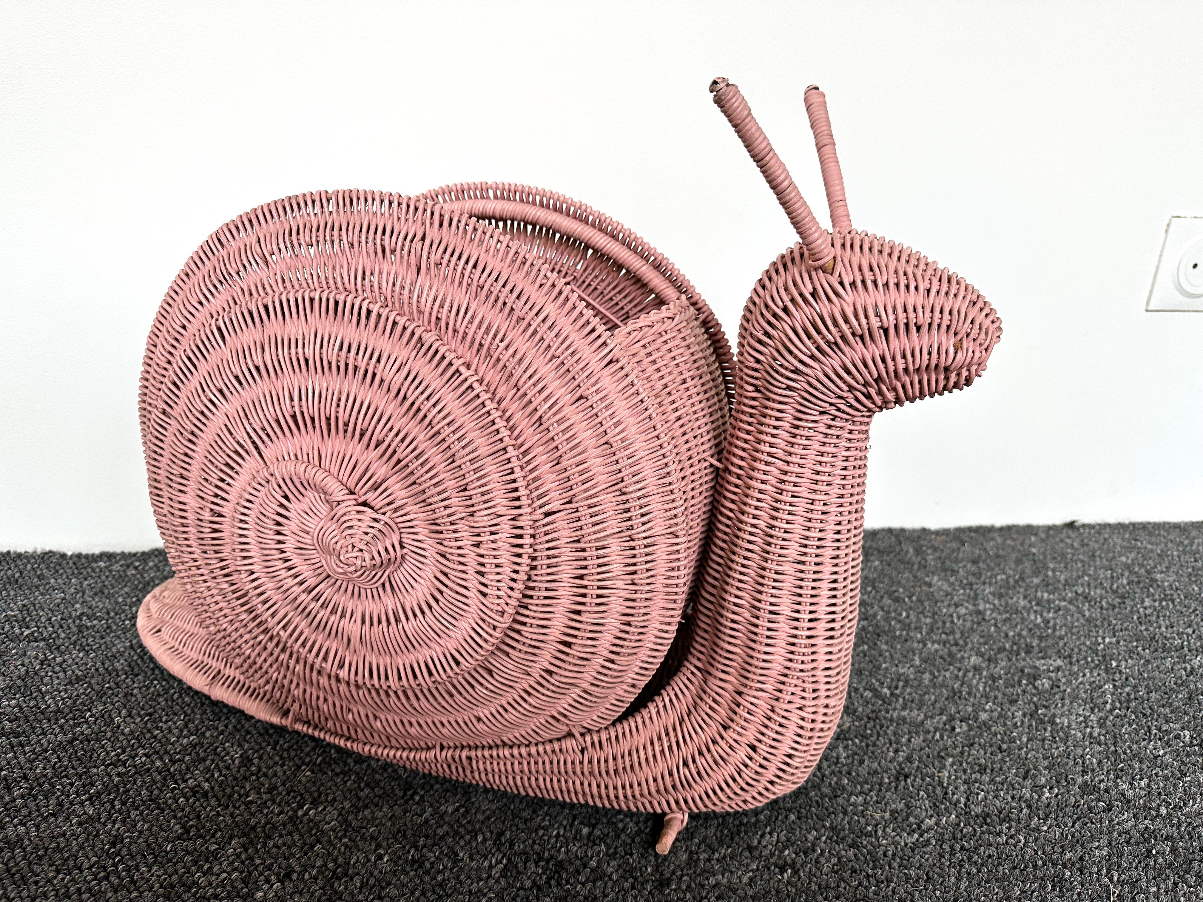 Snail Pink Rattan Magazine Rack, Italy, 1970s For Sale at 1stDibs ...