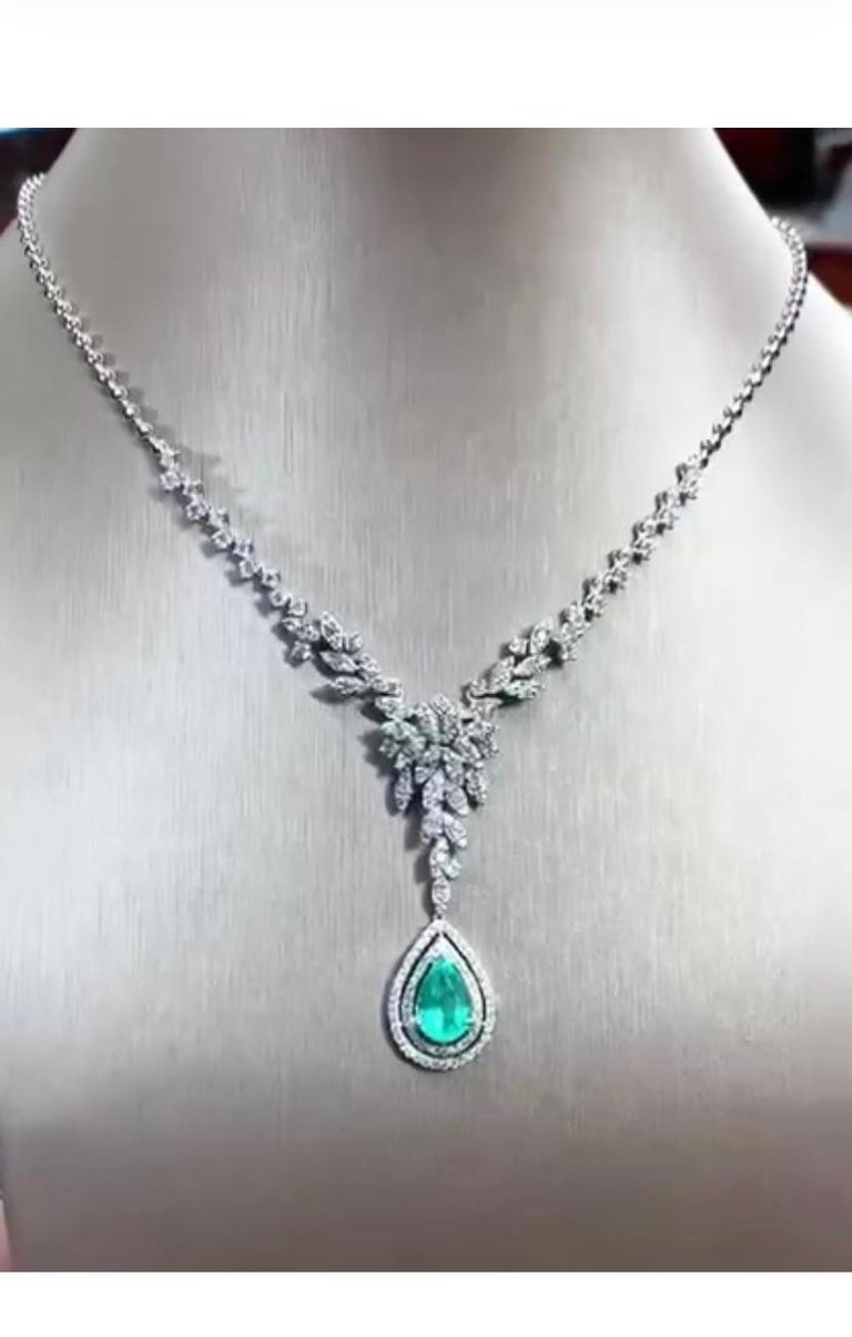 So Chic Design Certified Ct 6, 07 of Colombia Emerald and Diamonds on ...