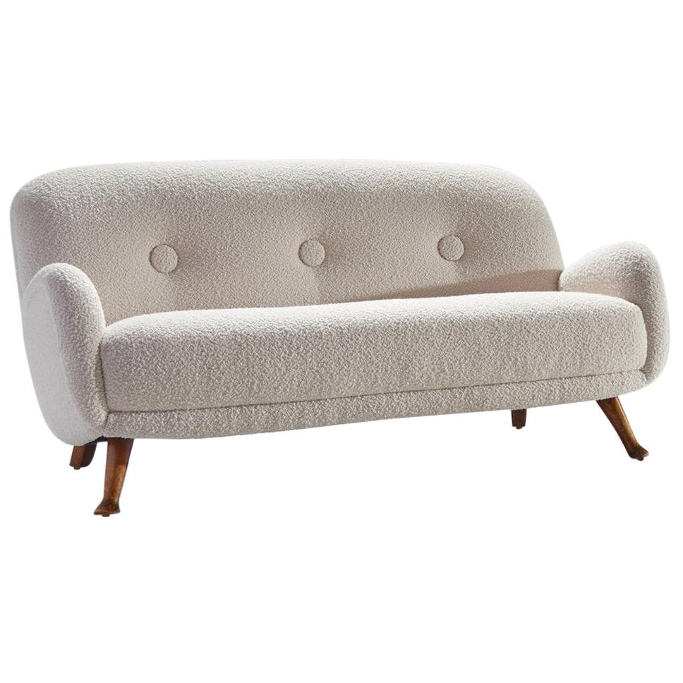 1940s Sofas - 264 For Sale at 1stdibs