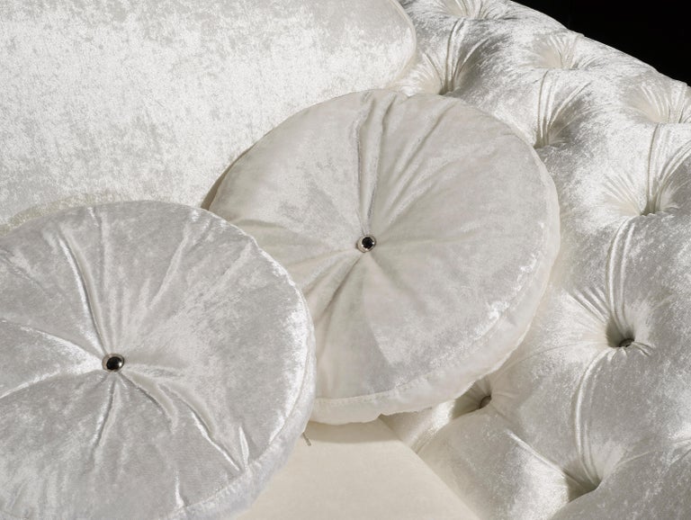 Sofa Silhouette, Upholstery, Capitonné, Italy For Sale at 1stDibs