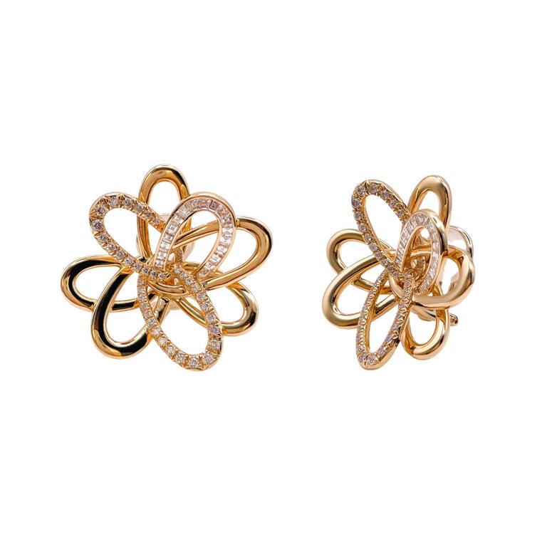 Sofragem 18k Yellow Gold Diamond Flower Earrings For Sale at 1stDibs