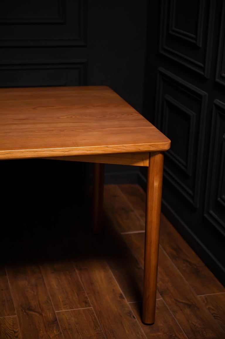 Solana Light Brown Solid Wood Dining Table For Sale at 1stDibs