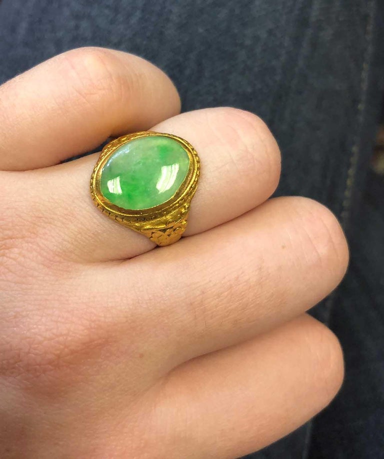 Solid 22 Karat Yellow Gold and Natural Jade Ring 6.7g For Sale at 1stDibs