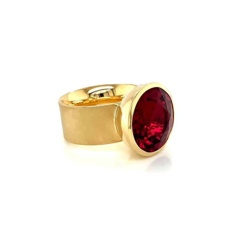 Georg Spreng - Solo Ring 18 Karat Yellow Gold natural red pink round ...
