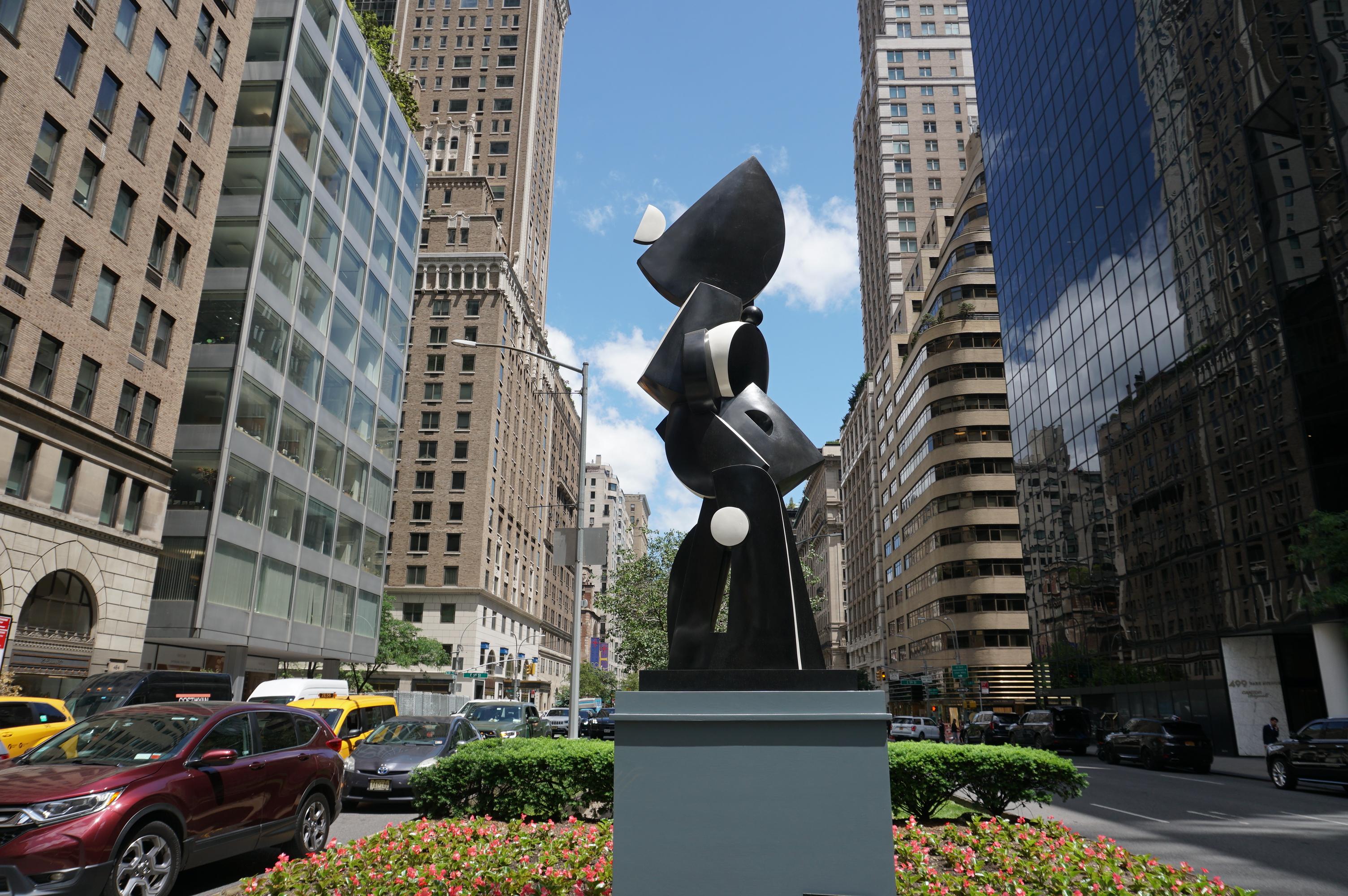 Sophia Vari - Doble espada en venta en 1stDibs