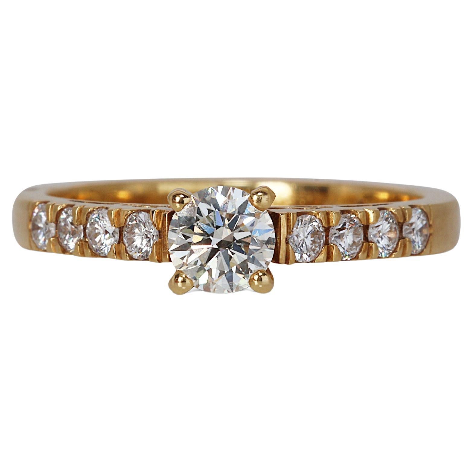 Sophisticated 0.60ct Pave Diamond Ring For Sale at 1stDibs