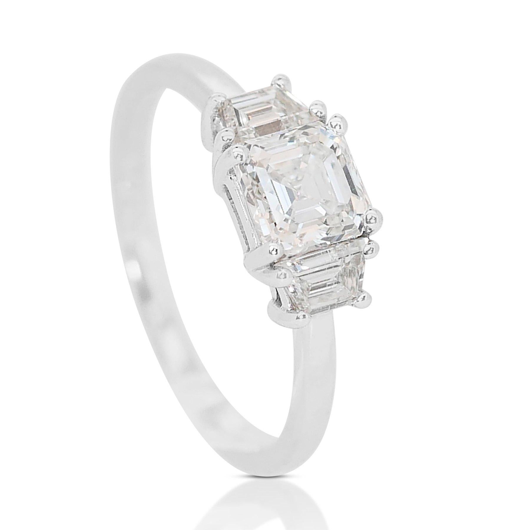 Sophisticated 1.64ct Diamond 3-Stone Ring in 18k White Gold - GIA Certified For Sale at 1stDibs