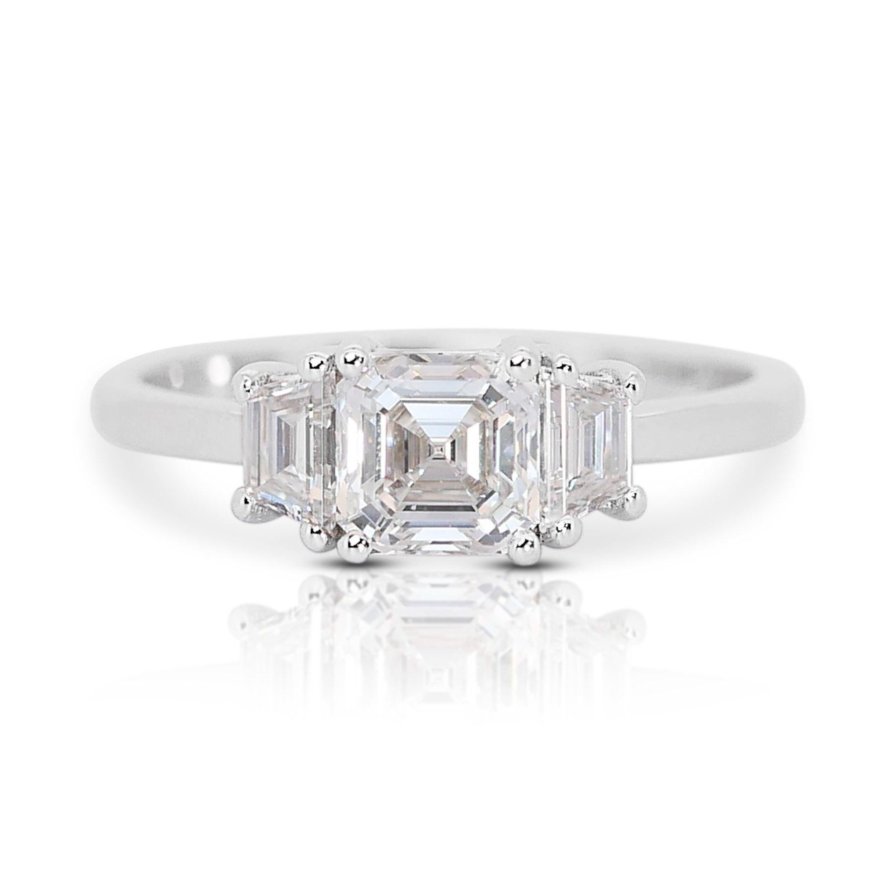 Sophisticated 1.64ct Diamond 3-Stone Ring in 18k White Gold - GIA Certified For Sale at 1stDibs