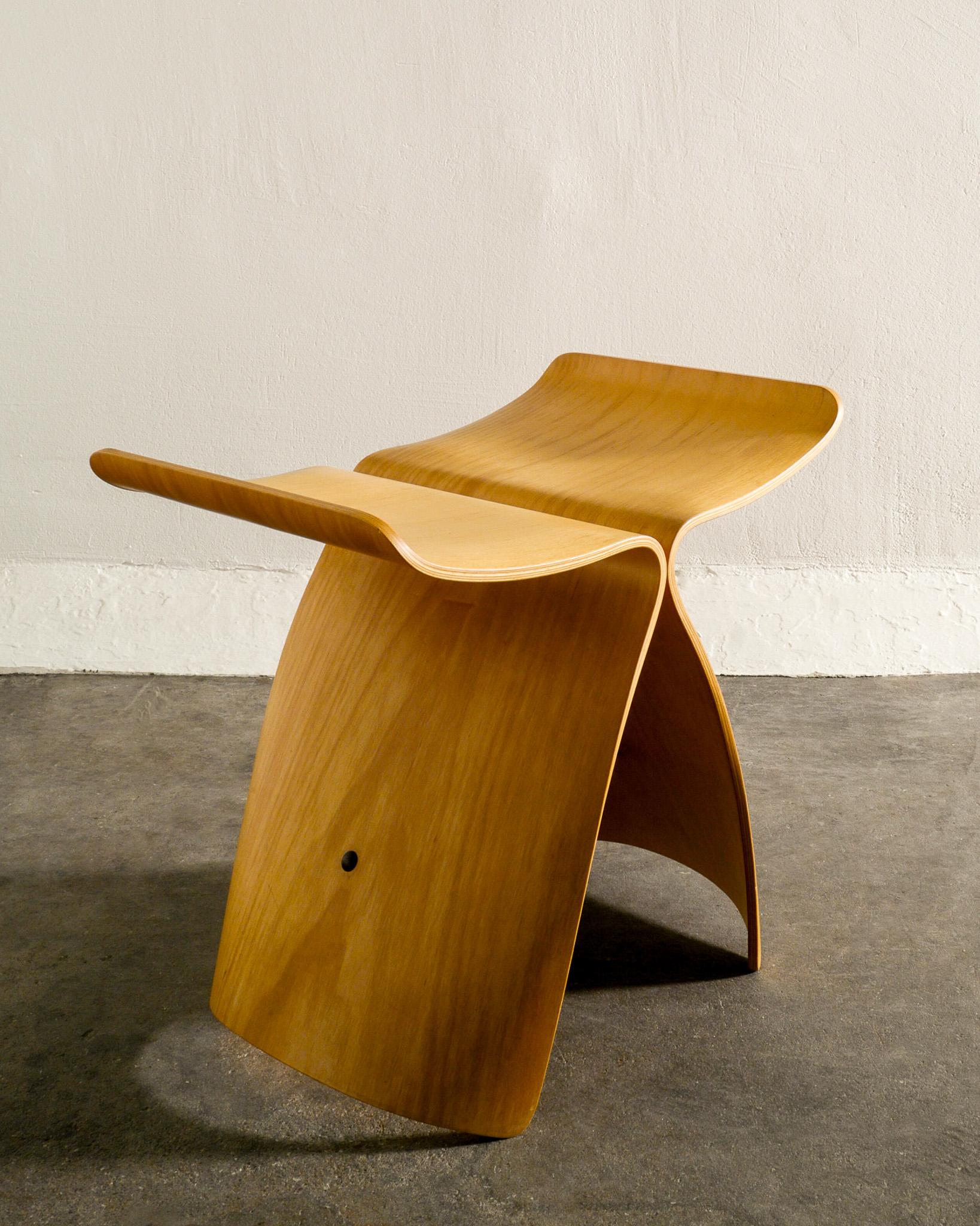 Sori Yanagi "Butterfly" Mid Century Stool in Plywood Produced by Tendo, 1980s For Sale at ...