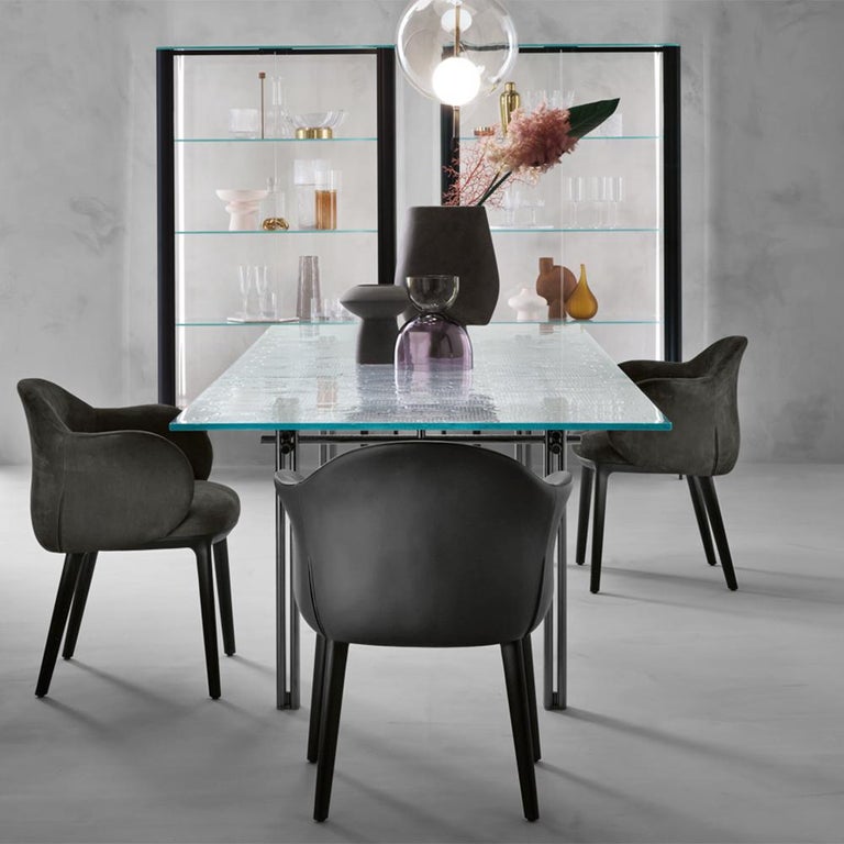 Source Glass Dining Table For Sale at 1stDibs
