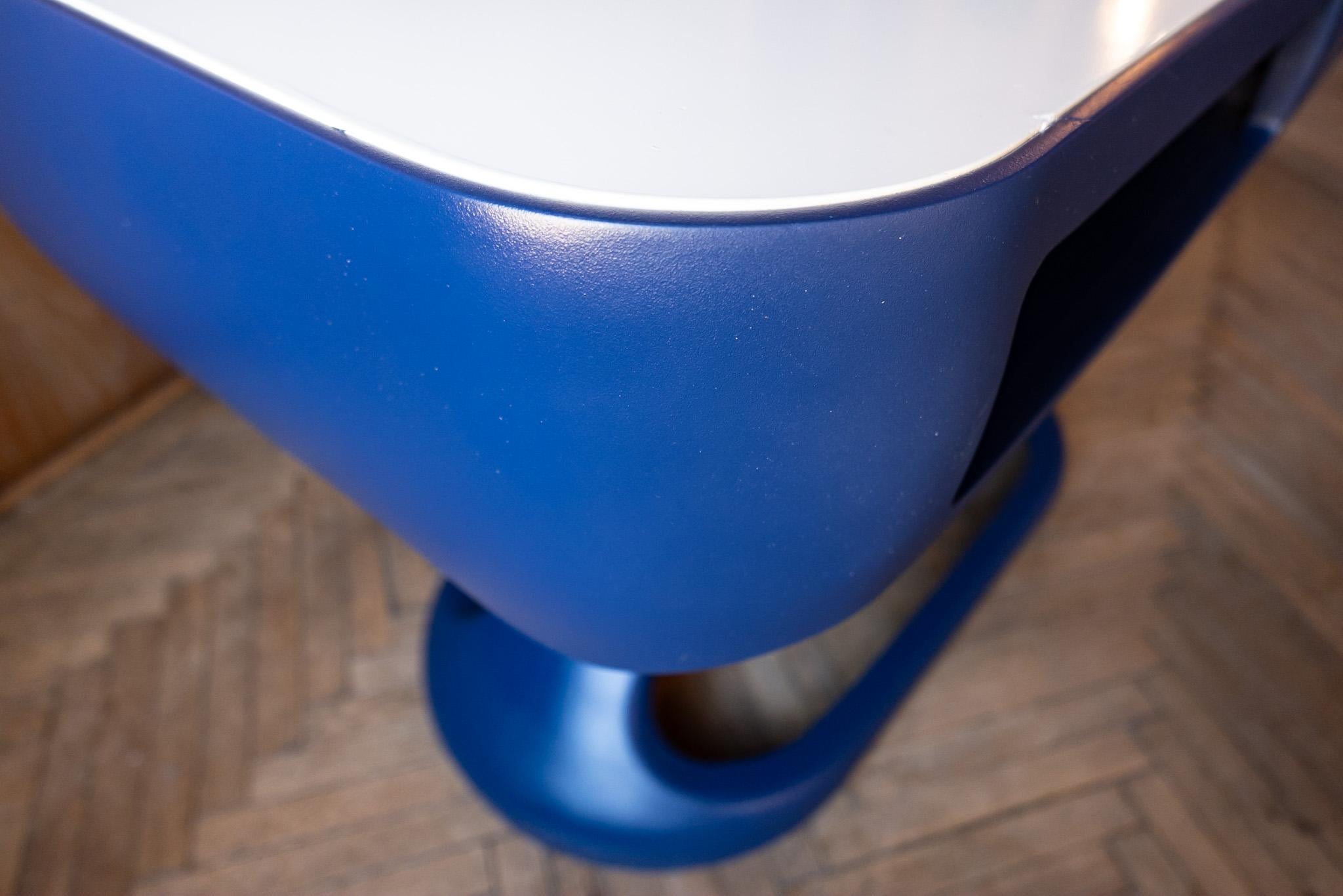 Space Age Blue White Fiberglass Desk in the Manner of Luigi Colani ...