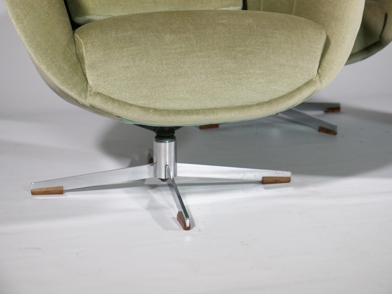 Space Age Lounge Sessel Mid Century Modern Drehsessel aus Velours ...