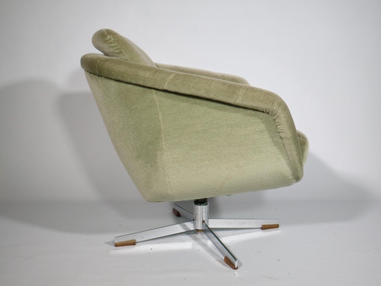 Space Age Lounge Sessel Mid Century Modern Drehsessel aus Velours ...