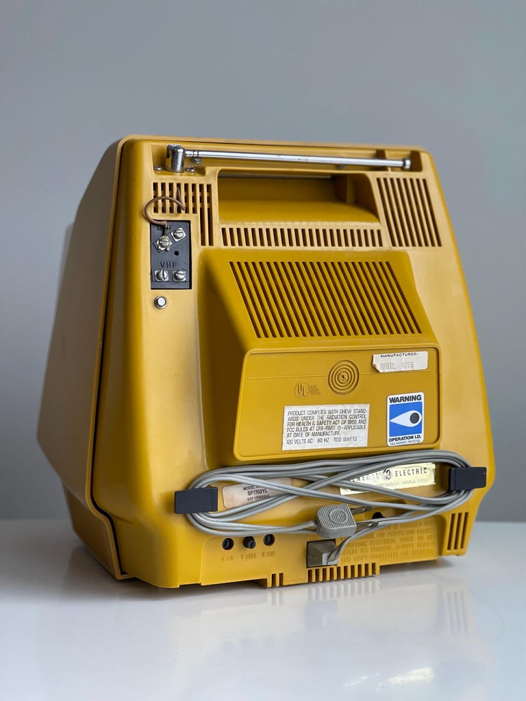 Space Age Retro Yellow Television T.V. Set by G. E. 1975 Works at ...