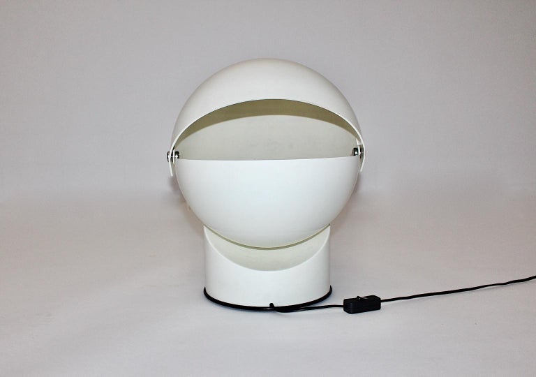 Space Age Vintage White Pileo Mezzo Pileino Table Lamp by Gae Aulenti ...