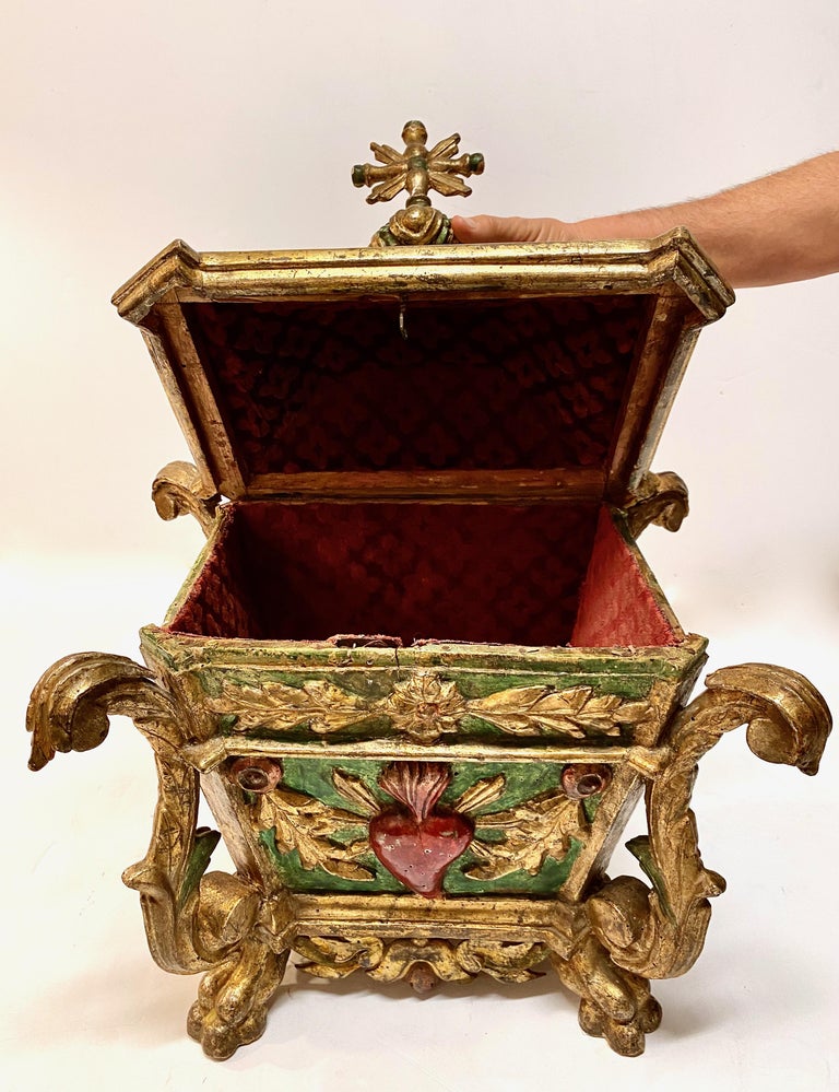 Spanish Colonial Gilt Wood Reliquary or Table Box For Sale at 1stDibs