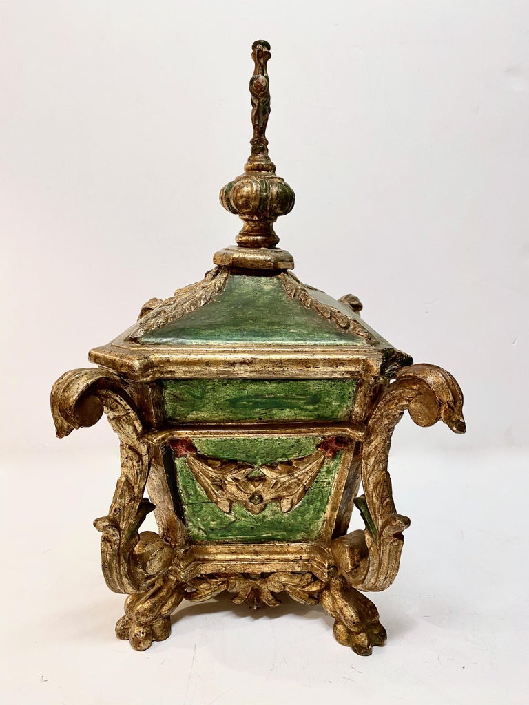 Spanish Colonial Gilt Wood Reliquary or Table Box For Sale at 1stDibs