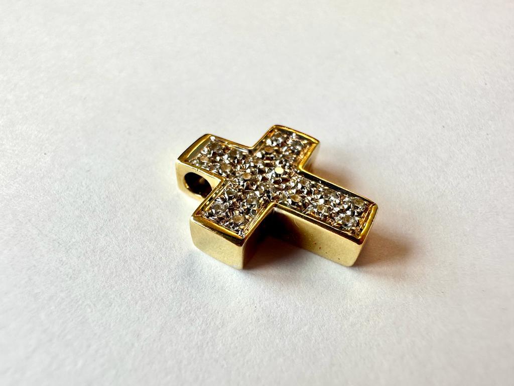 Spanish Diamond Cross 18 Karat Yellow Gold For Sale at 1stDibs