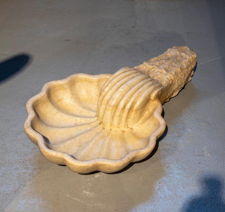 Spanish Hand-Carved Marble Washbasin with Shell Shape For Sale at 1stDibs