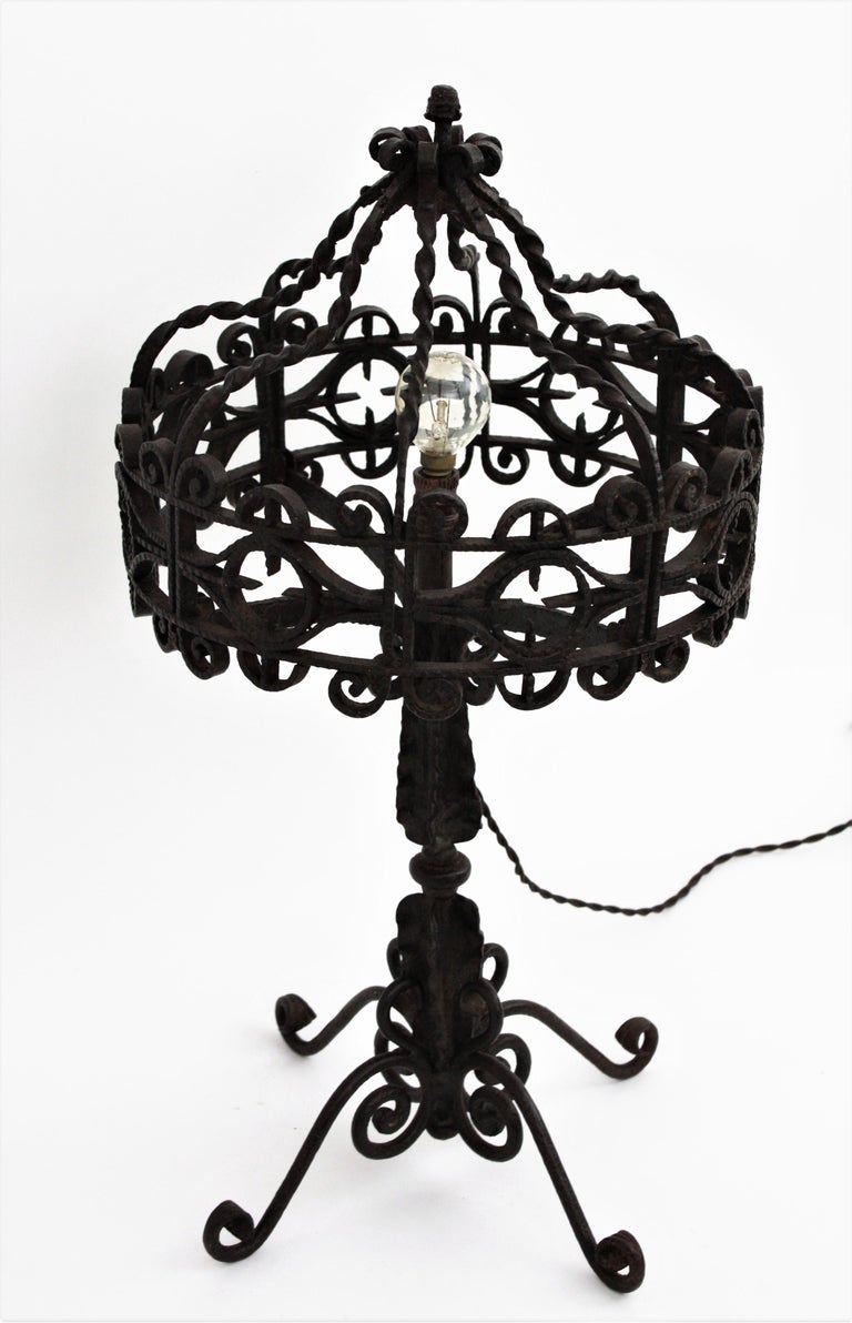 Spanish Table Lamp in Hand Forged Iron, Gothic Style For Sale at 1stDibs