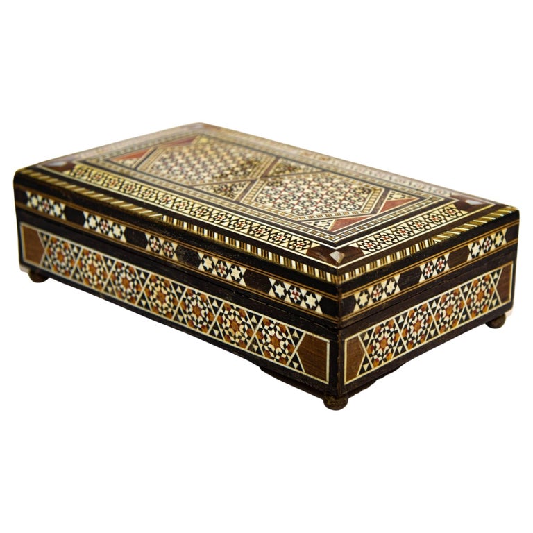 spanischer maurischer Intarsienschmuck-Musikkästchen im Angebot bei 1stDibs
