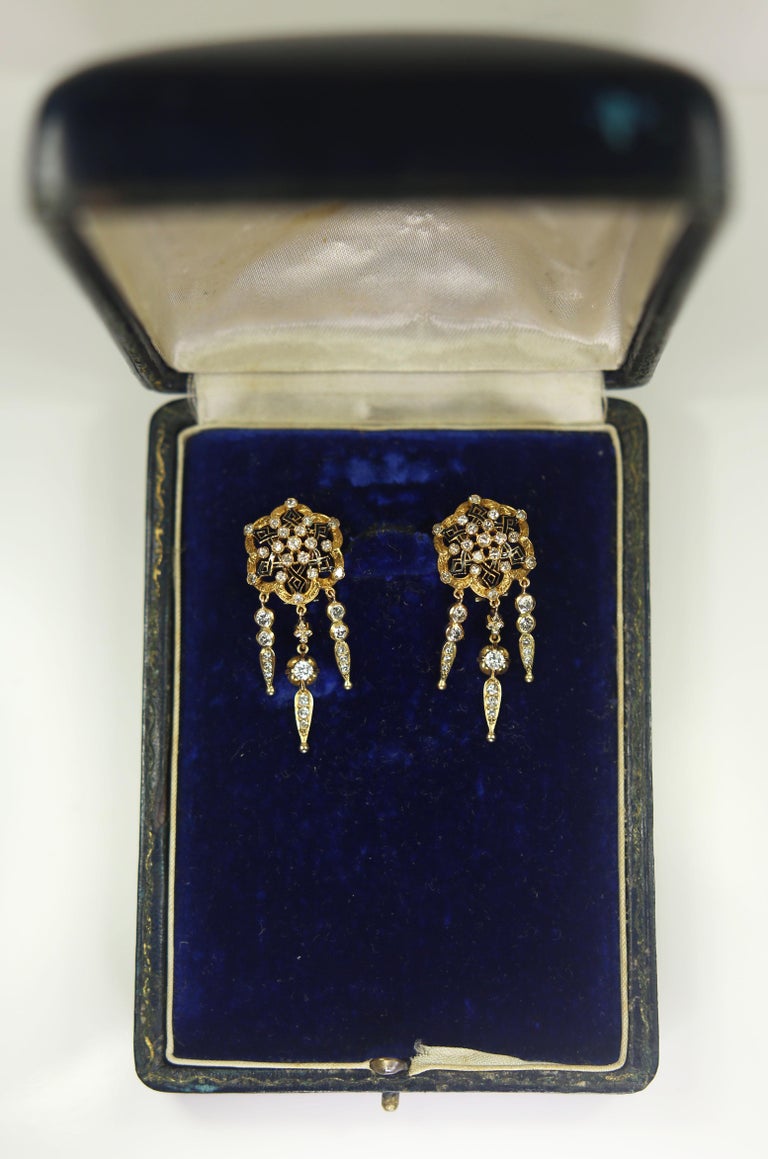 Spanish Neo Renaissance Set of Brooch and Earrings in 18 Karat Gold at ...