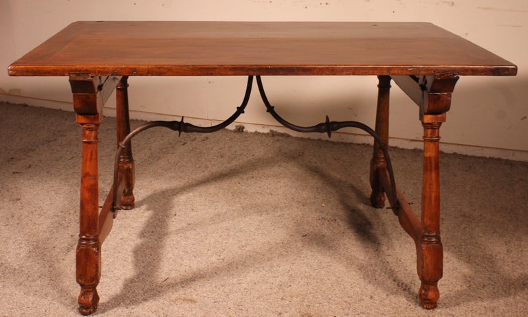Spanish Walnut Table, 16th Century For Sale at 1stDibs