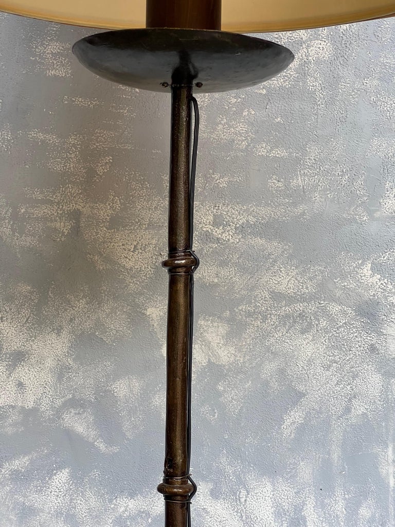 Spanish Wrought Iron Floor Lamp on a Tripod Base For Sale at 1stDibs